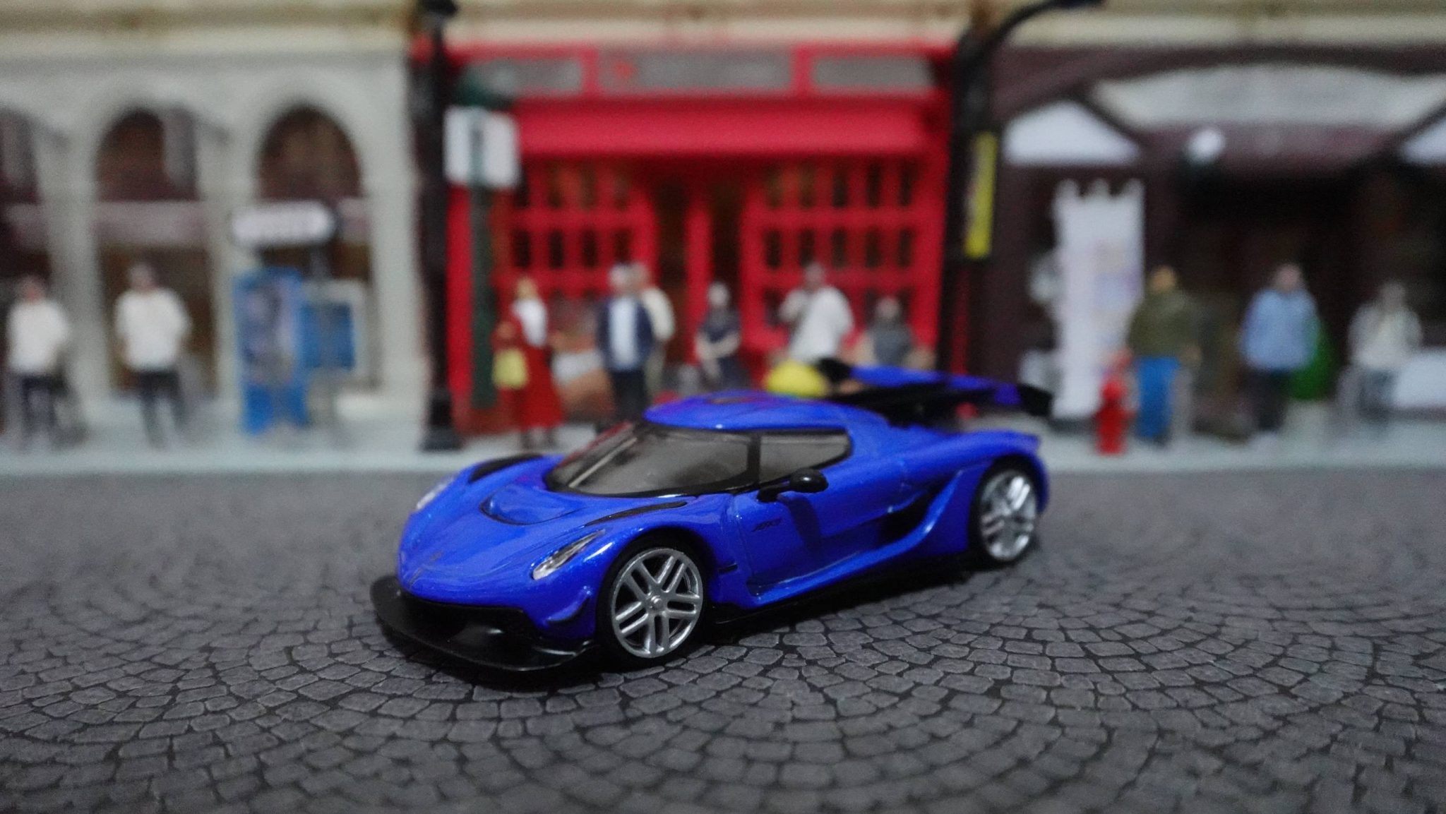 藍色閃閃 - Tarmac Works Koenigsegg Jesko Attack Blue Edition - HKTOYCAR 手推車