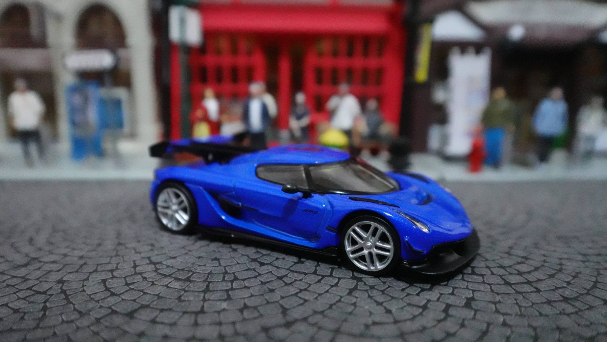 藍色閃閃 - Tarmac Works Koenigsegg Jesko Attack Blue Edition - HKTOYCAR 手推車