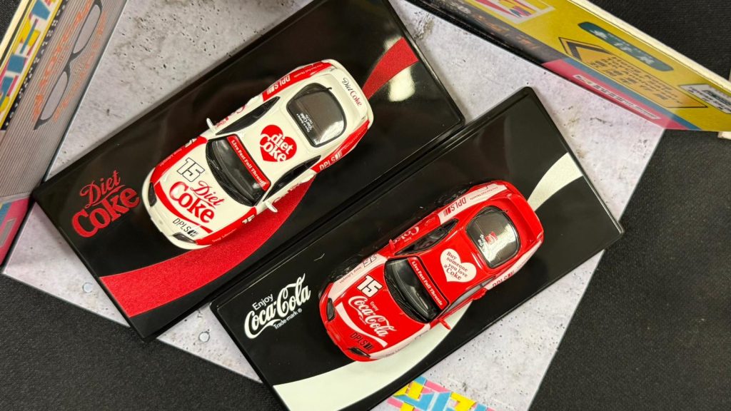潮品與車仔擦出火花 - DPLS x INNO Toyota Supra A80 可口可樂Box Set - HKTOYCAR 手推車